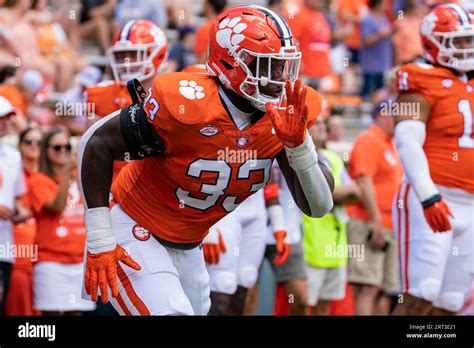 Clemson Defensive Tackle Ruke Orhorhoro 33 Warms Up Before An Ncaa