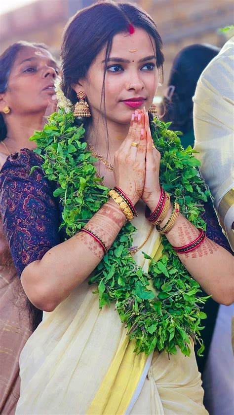 ⚡️devu Devika Devzz • Instagram Photos And Videos