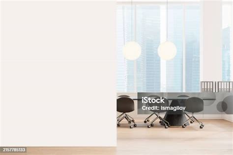 회의 보드와 서랍 창문이 있는 흰색 사무실 방 내부 모형 벽 0명에 대한 스톡 사진 및 기타 이미지 0명 3차원 형태 가구 Istock