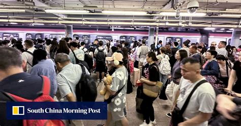 Crowds Build Up At Hong Kong Border Crossing As 3 Day Long Weekend Ends