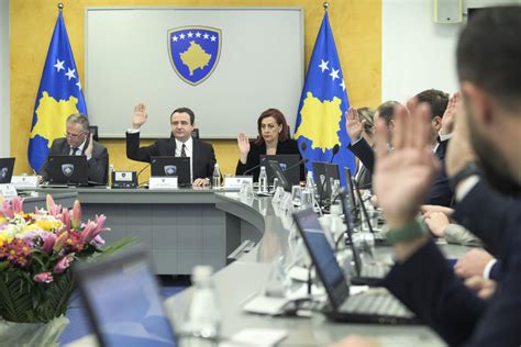 Qeveria I Vazhdon Mandatin Komisionit Për Verifikimin E Diplomave Të