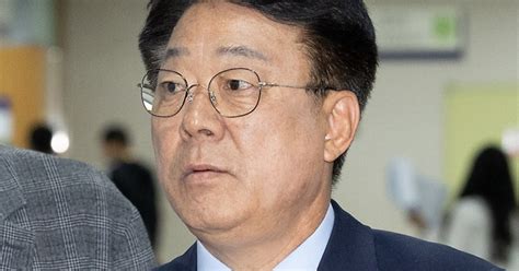 허종식 의원 민주당 돈봉투 살포 의혹 공판 출석