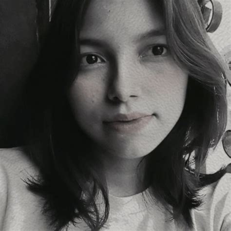 Daniela Suarez Youtube