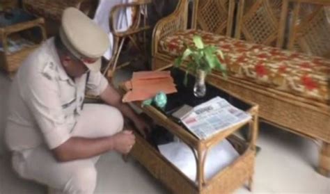 Crime Branch Raids Gangster Titos Residence Nabs 2 Brothers Kalingatv