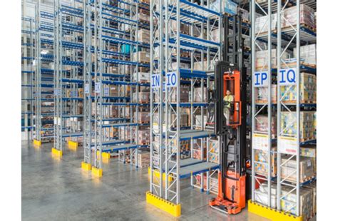 VNA Very Narrow Aisle Pallet Racking Storage Solutions In Dubai UAE
