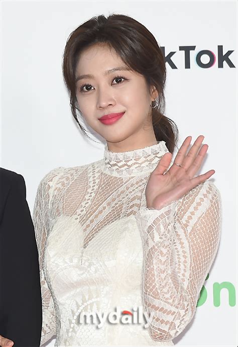 Md화보 시스루가 답답하긴 처음조보아 온몸 옥죄는 드레스