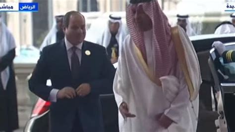 الرئيس السيسي يصل مقر انعقاد القمة العربية الصينية