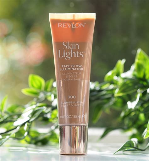Revlon Skin Lights Face Glow Illuminator British Beauty Blogger