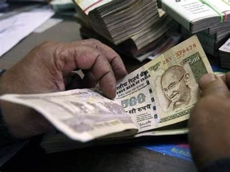 Bihar Election Rs 16 Lakh Cash 130 Litre Liquor Seized