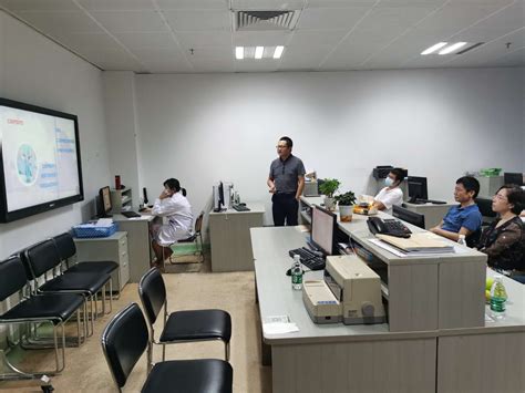 口腔颌面外科学教研室举办教师试预讲及集体备课活动 海南医科大学口腔医学院