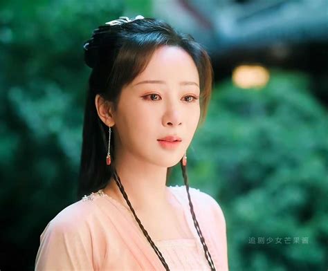 《沉香如屑》花絮曝光，成毅仙气满满，期待成毅和杨紫的合照吗沉香如屑成毅杨紫新浪新闻