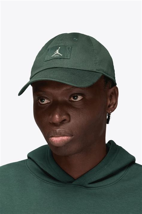 Jordan Flight Patch Unstructured Curved Bill Club Cap Vegnonveg