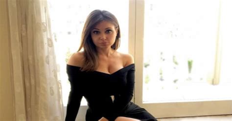 सिंगल लड़कों को Gf बनाने की कोचिंग देकर करोड़ों कमा रही मॉडल 1 घंटे