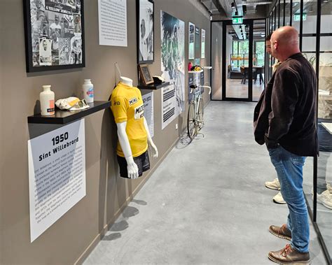 Rini Wagtmans De Wielrenners Van Voskuil