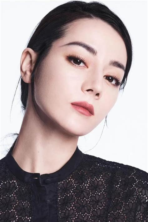 名腿网 Celebrity Legs On Twitter 迪丽热巴美腿穿镂空高跟长靴拍大片魅力闪耀光彩 Mingtuiw