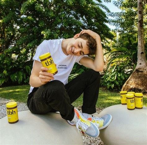 Pin De 𝙰𝚍𝚛𝚢 𝙻𝚘𝚣𝚊𝚗𝚘 En Noah Schbapp Chicos Famosos Celebridades Guapas Celebridades Adolescentes