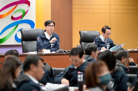 力拚軌道建設四線齊發 輕軌成圓開啟高雄交通新頁