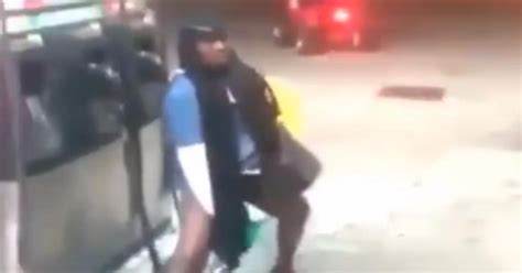 Une Femme En Manque Décide De Faire Le Plein Dans Son Vagin Alltrends