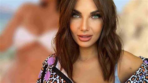 Elettra Lamborghini Look Estremo Per Fare La Spesa è Quasi Nuda I