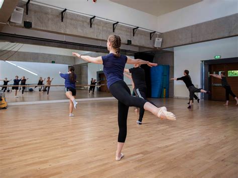contemporary intermediate dance base