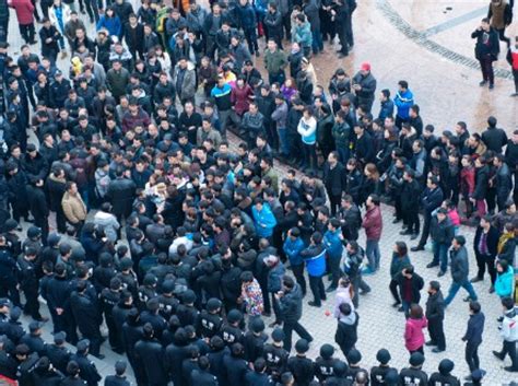 Cina In Sciopero Migliaia Di Operai Di Ditta Che Produce Per Apple