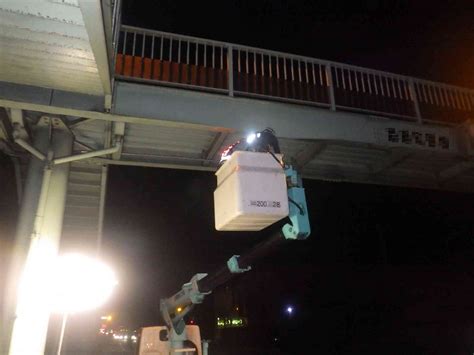 衝突により変形した横断歩道橋の部材取替設計｜橋梁設計・点検調査・工事の株式会社sanei