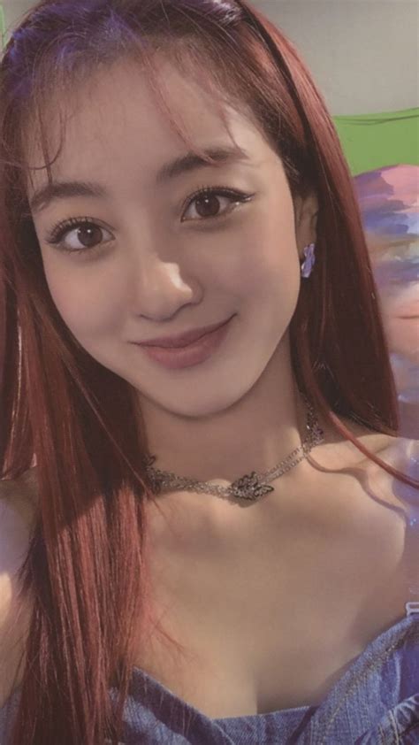 Pin By Jennie On Wallpaper Photocard Photo Cards Hair Photo