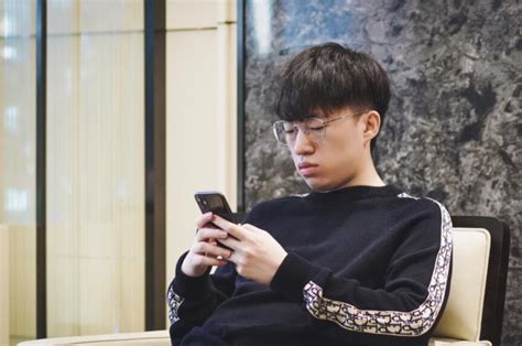 Rng真实水平暴露？cryin被fnc教练女友打爆，rge训练赛锤烂皇族 知乎