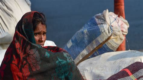 North India Shivers As Cold Wave Persists Mercury Dips To Zero Degrees