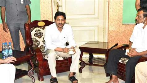 Ys Jagan Challa Ramakrishna Reddy కుమారుడు Challa Bhageerath Reddy