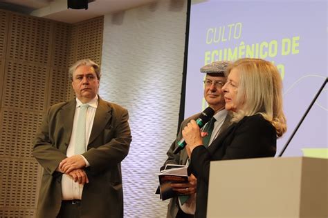 Fundação Wilson Picler Presta Homenagem A Colaboradores Uninter Em