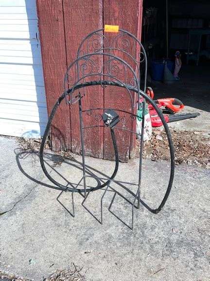 Lawn Hose Holder Mclaughlin Auctioneers Llc Mc