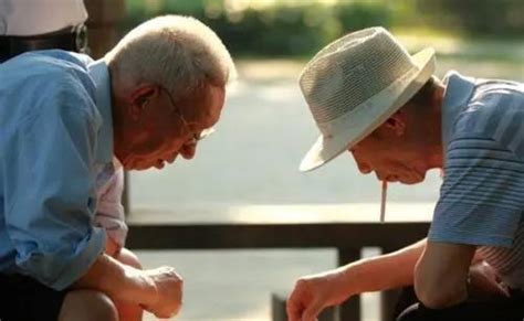 30年工齡退休vs滿60歲退休，公務員們會如何選擇？哪個更好？ 每日頭條