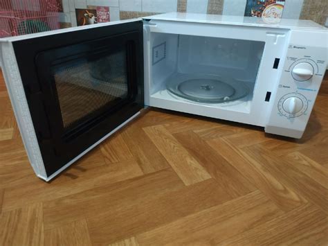 Микроволновая печь Midea Mm720cfb — купить в интернет магазине ОНЛАЙН