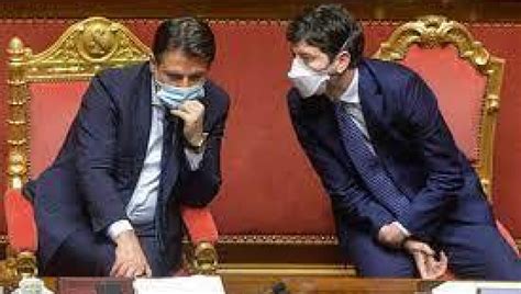 Perché è sbagliato processare chi ci ha portato fuori dal Covid la Repubblica