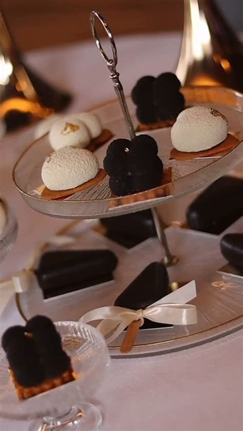 КОНДИТЕРСЬКА СТУДІЯ🍋 Ніжний рожевий кенді бар для маленької леді Торт десерти та декор — все