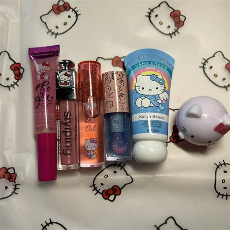 Hello Kitty Glam Bundle🎀 Perfect For Hello Kitty Depop