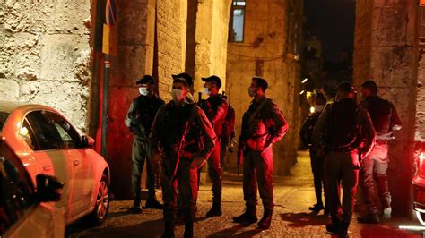 Jerusalem Israelische Polizei Erschießt Mann Nach Messerattacke Die Zeit