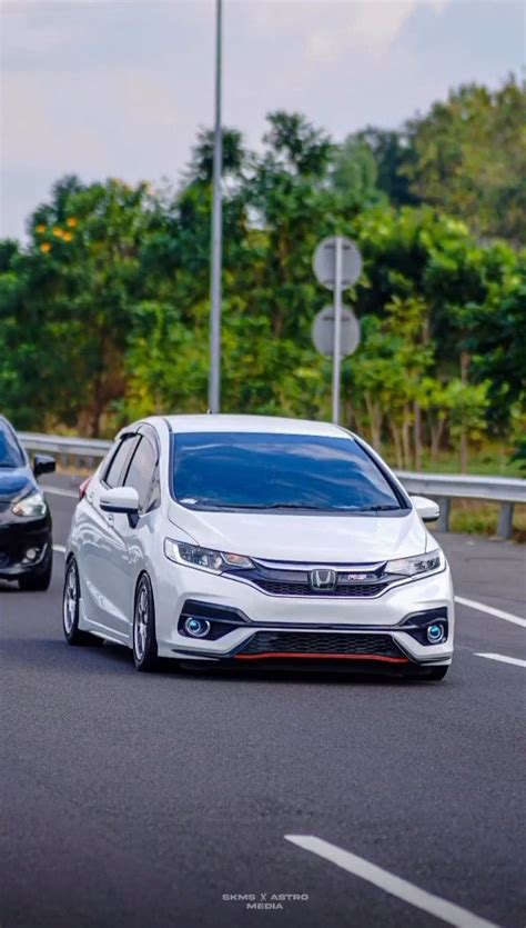Honda Jazz Vs Honda Civic Vtec
