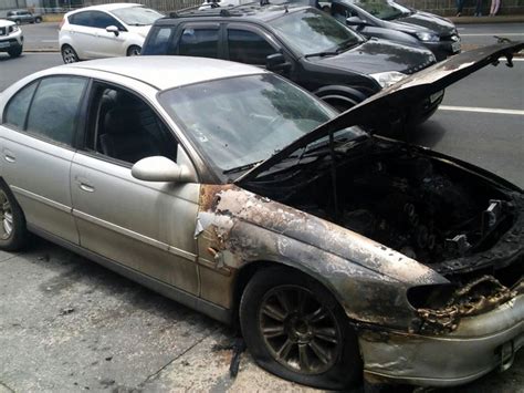 G Carro pega fogo em frente à estação em Piracicaba e ninguém fica ferido notícias em
