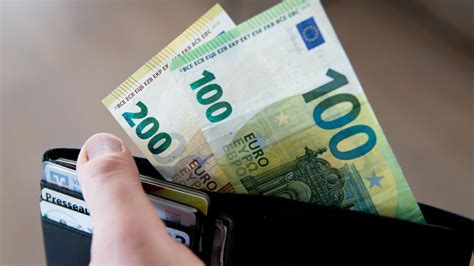 Mögliche Obergrenze Warum ein Bargeld Limit umstritten ist tagesschau de