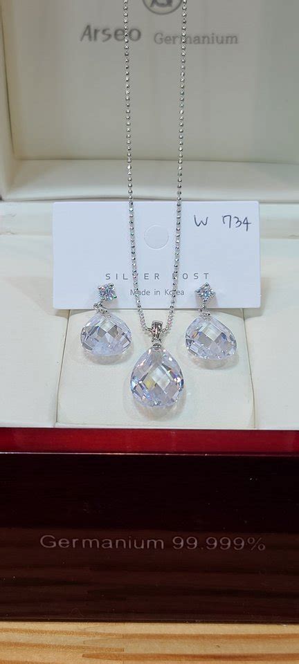 크리스탈 큐빅셋팅 핸드메이드 귀걸이 와 목걸이 셋트 세컨웨어헬로마켓
