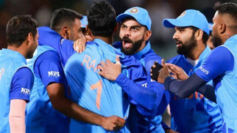 Umpires Missed Seeing This Action Of Virat Kohli Otherwise