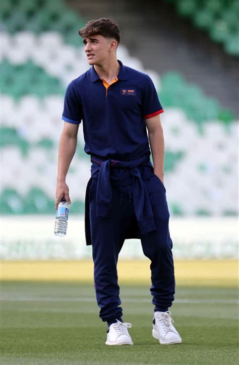 Pin By 🪐 On Barça Soccer Outfit Cute Football Players Handsome