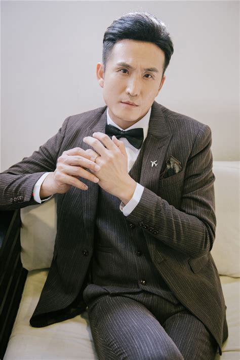 演员马赫秋冬写真 英伦绅士撩力十足 范儿
