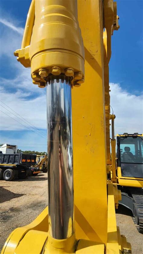 Used Komatsu Pc200 8 Excavator