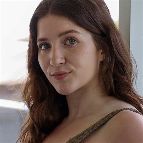 Amelia Bogovich Superlink