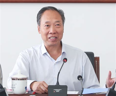 校党委理论学习中心组开展保密教育专题学习 新闻网