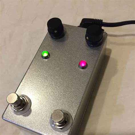 Handwired Octavia Clone W Octave Onoff Switch Silver Reverb
