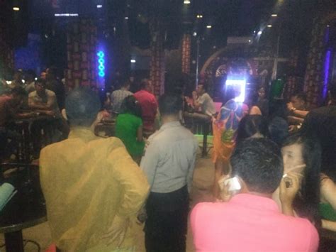 Gambar Suasana Diskotik 49 Koleksi Gambar